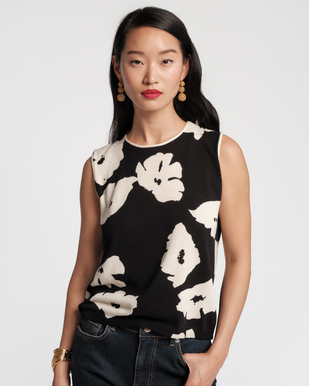Darling Shell - Floating Floral Black – Frances Valentine